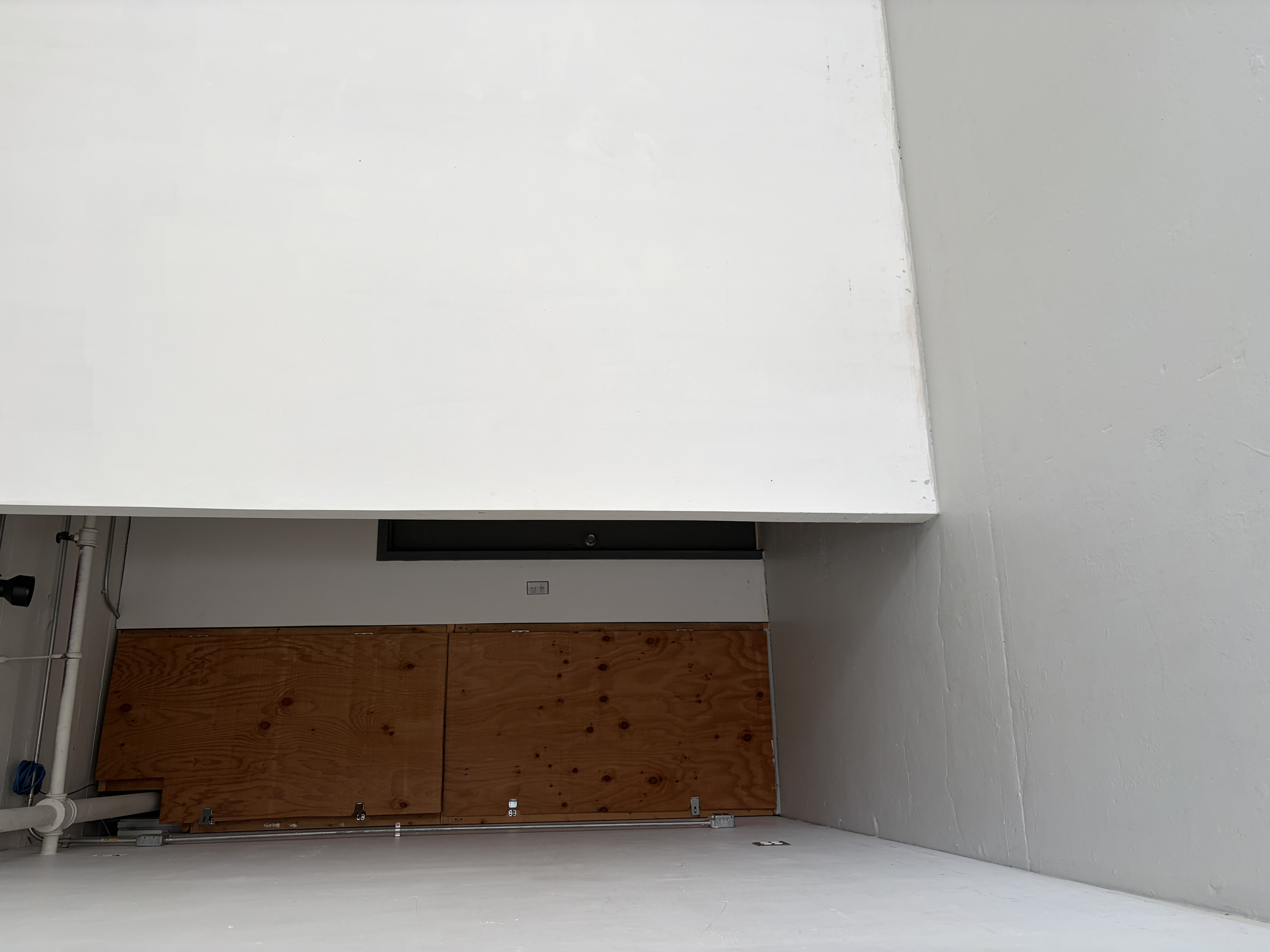 Fabulous light-filled studio in terrific location in LIC - Martie ...