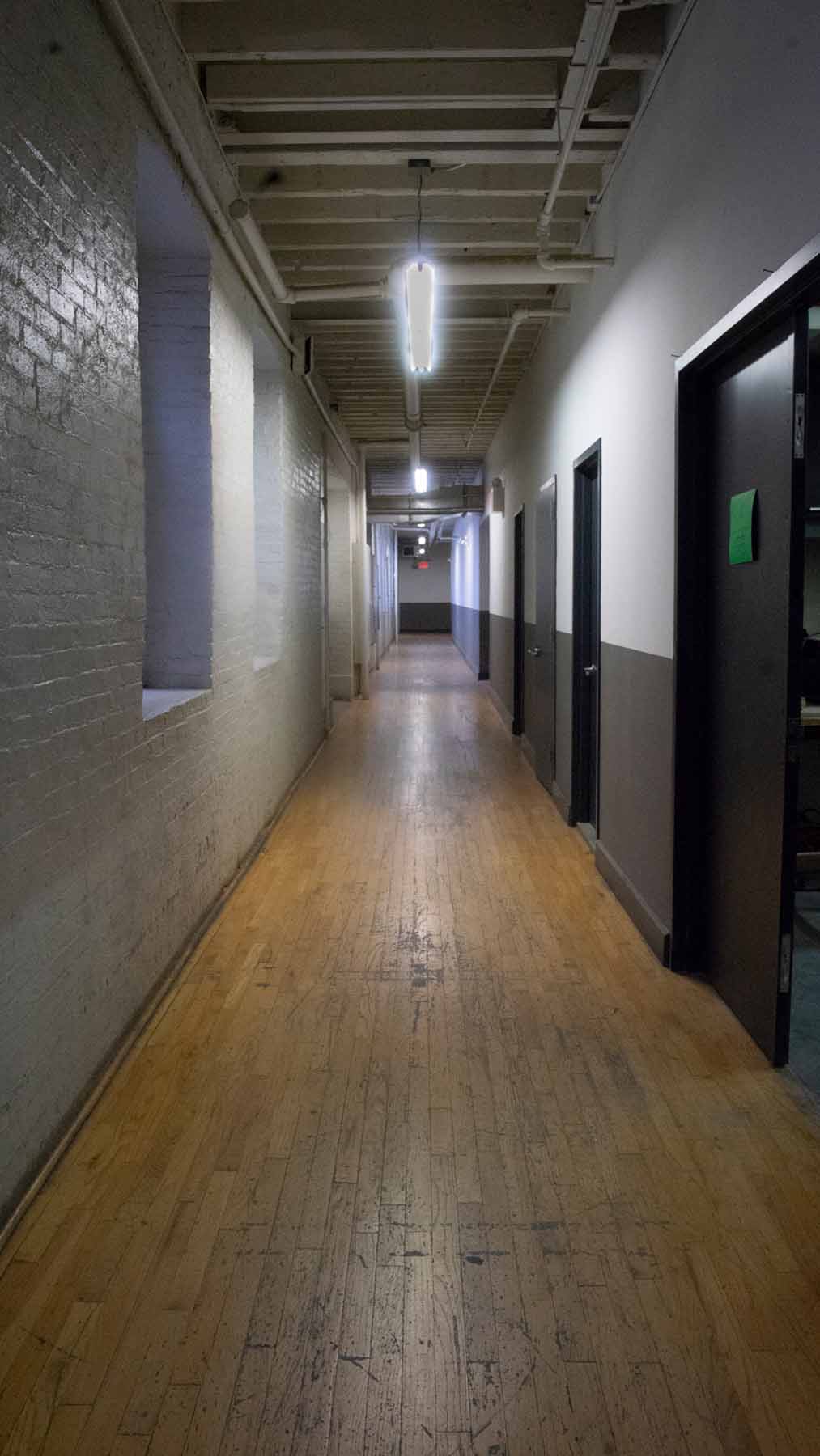 360sqft Art studio (Private) with a shared workshop - mark monk | NYFA