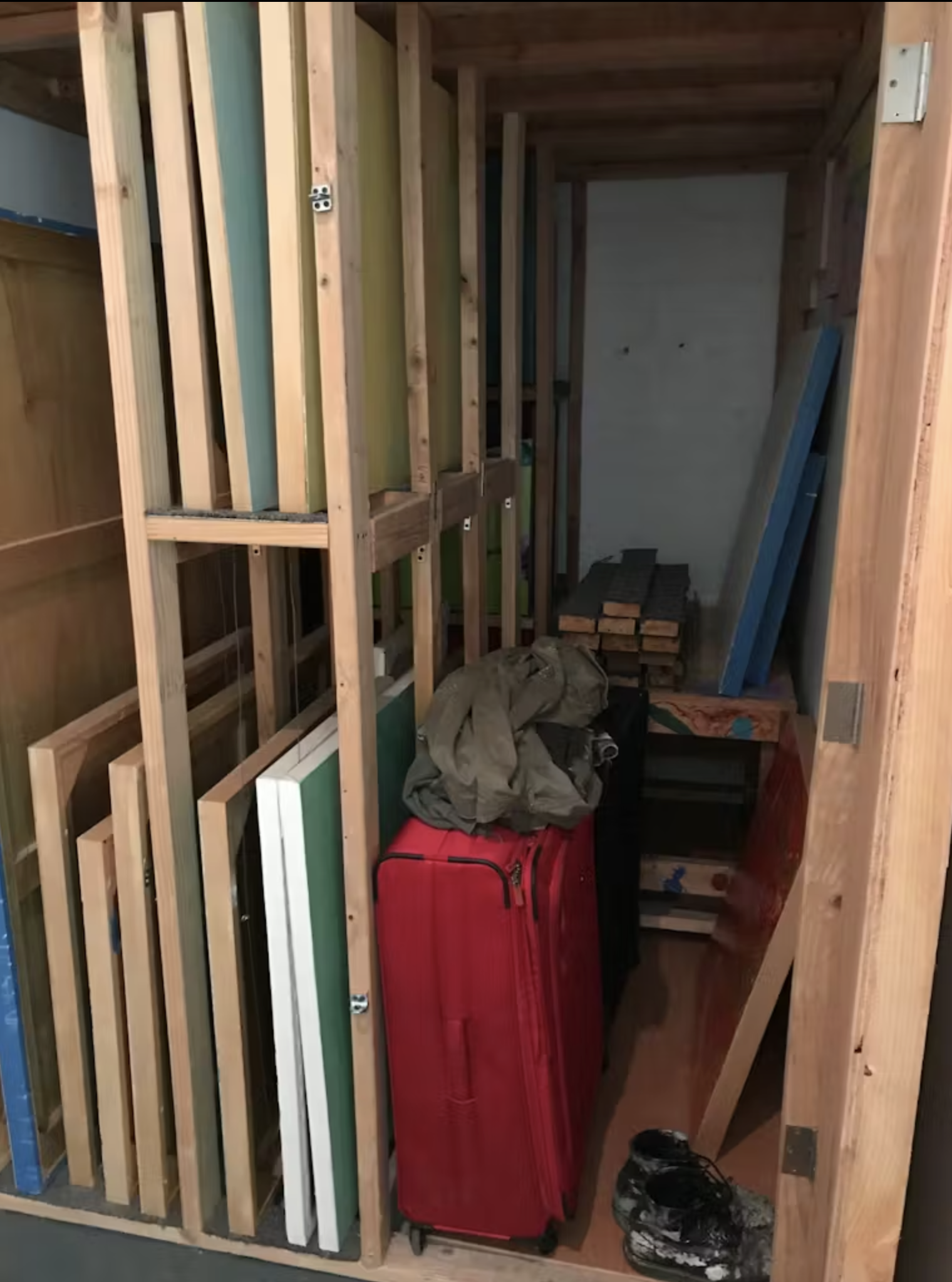 Fabulous light-filled studio in terrific location in LIC - Martie ...
